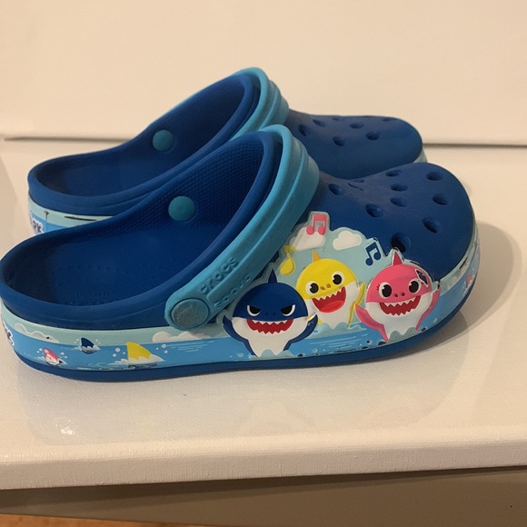 CROCS | Shoes | Kids Original Pinkfong Baby Shark Crocs | Poshmark
